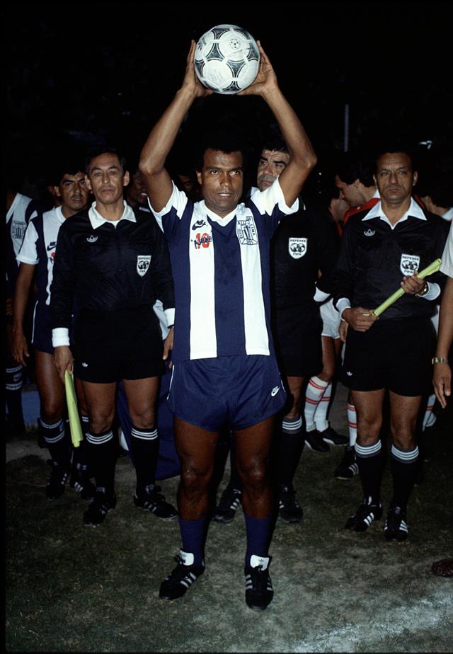 Teófilo Cubillas, el peruano que se codea entre los cracks mundiales ...